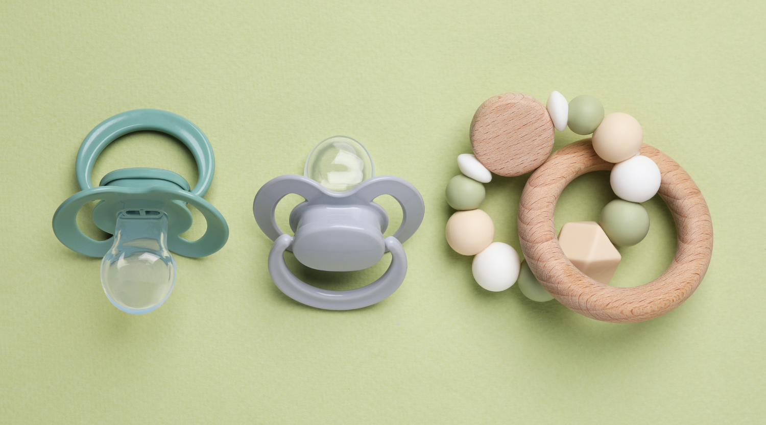 Everything You Need to Know About Pacifier Clips – Issy & Lilo